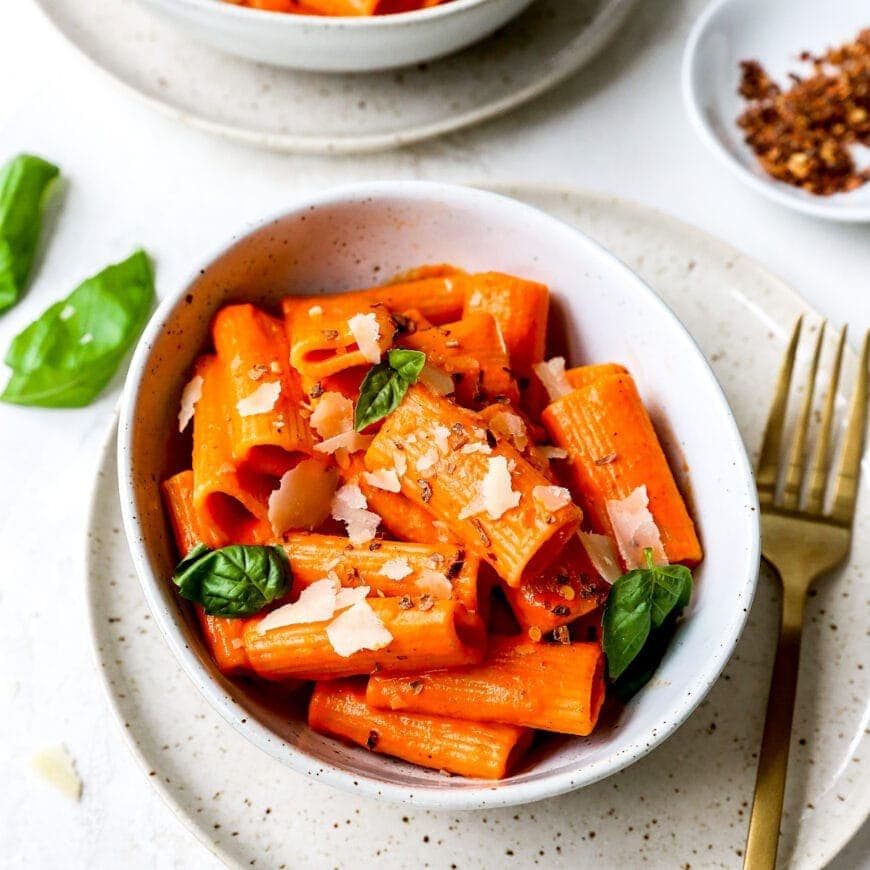 Roasted Red Pepper Pasta {20 Minutes} - Two Peas & Their Pod