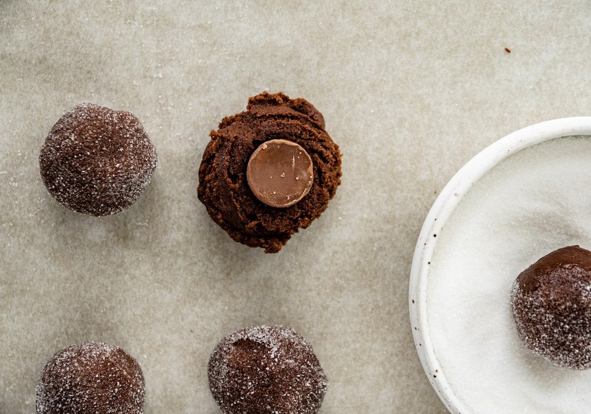 Rolo Cookies {Chocolate Caramel Surprise!} - Two Peas & Their Pod