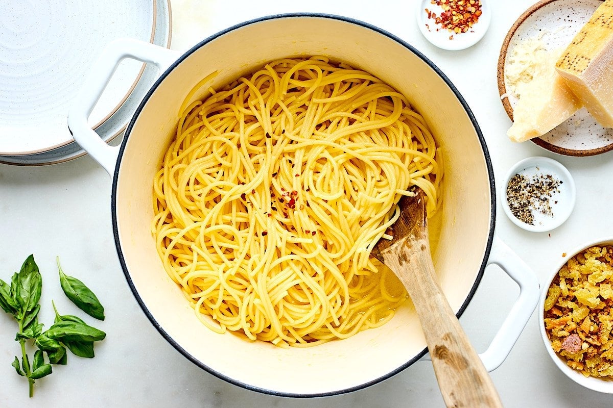 Lemon Spaghetti {20-Minute Meal!} - Two Peas & Their Pod