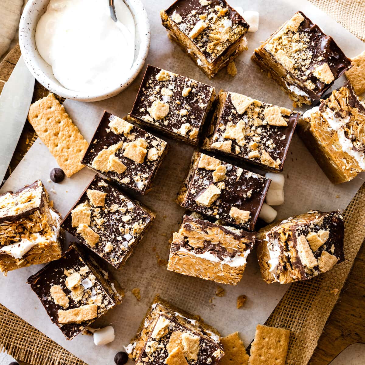 No Bake Peanut Butter S'mores Bars - Homeduita.com