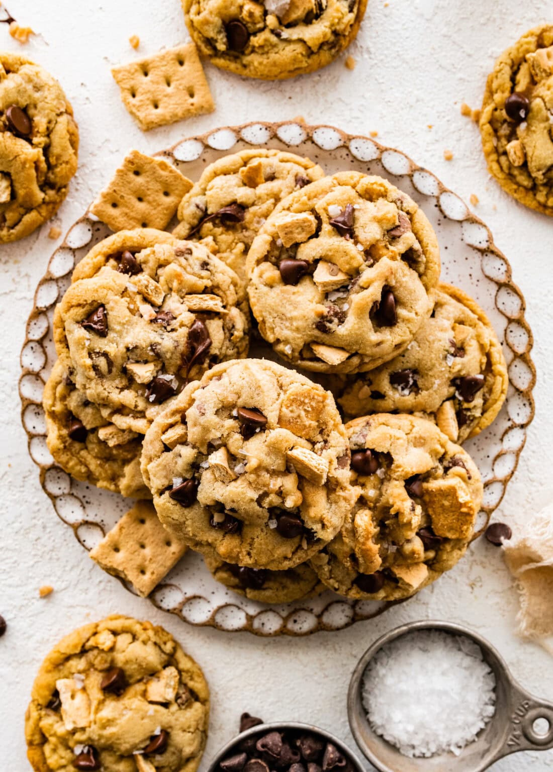 Graham Cracker Toffee Chocolate Chip Cookies