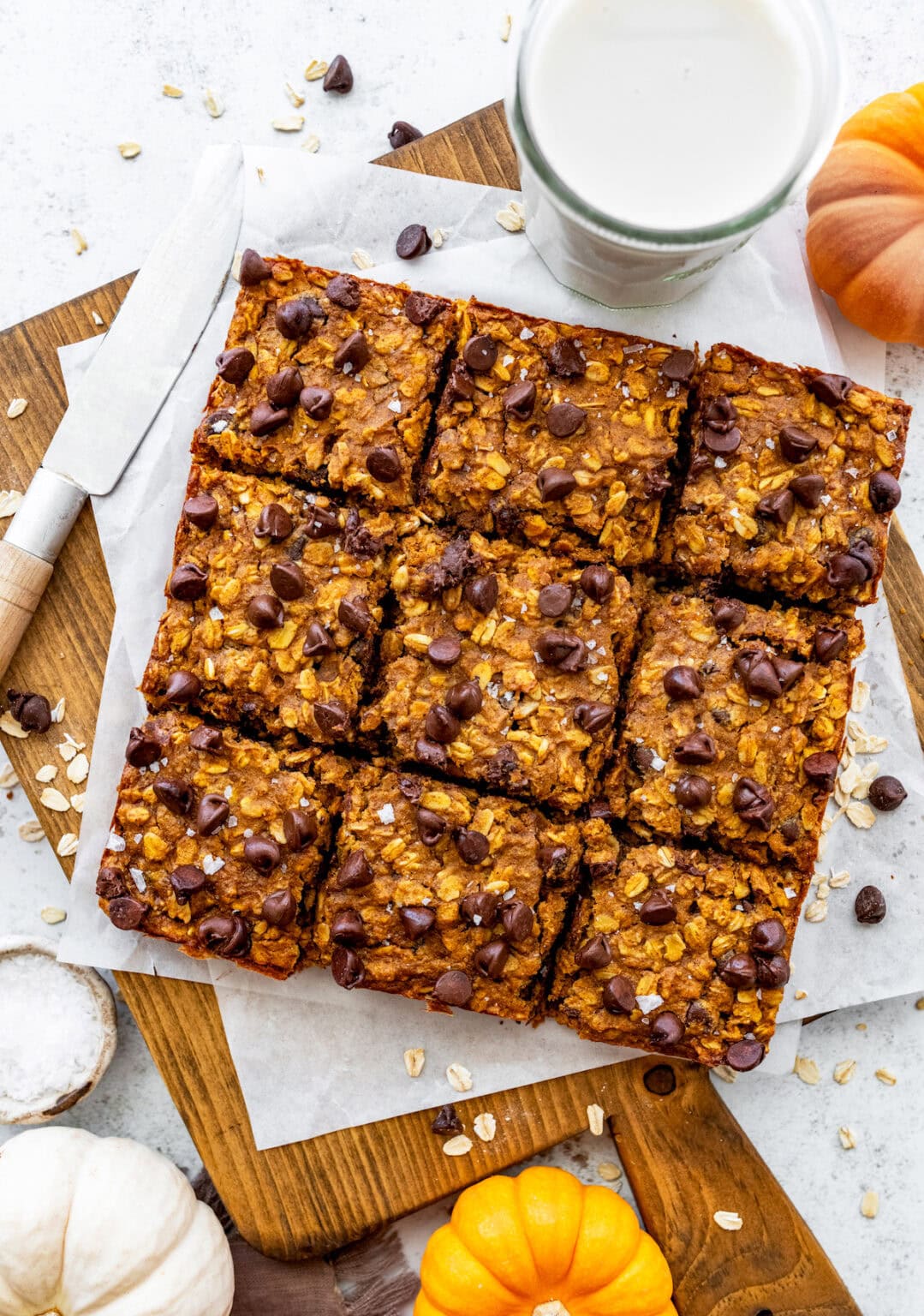 Pumpkin Chocolate Chip Oatmeal Bars