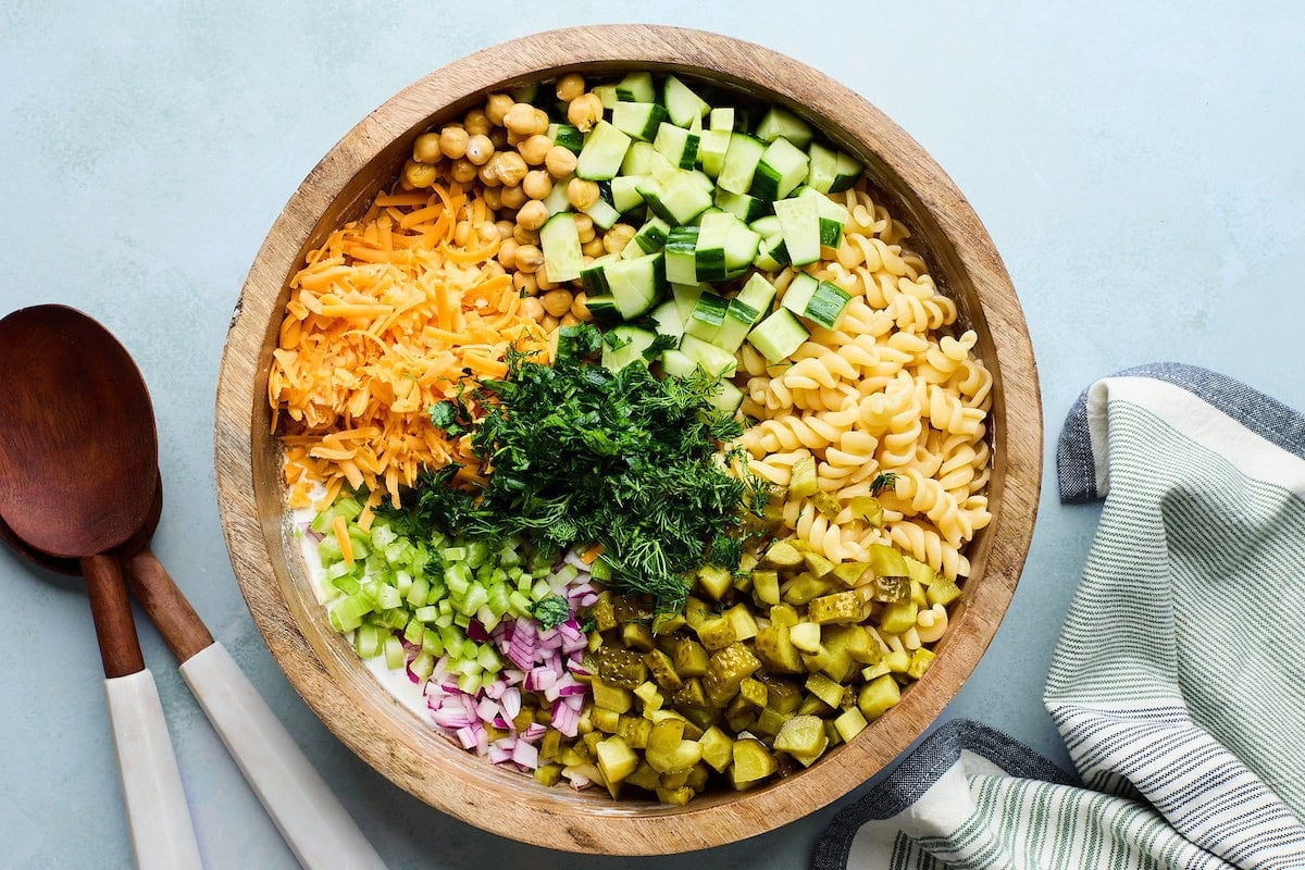 Dill Pickle Pasta Salad (Easy & Creamy Recipe)